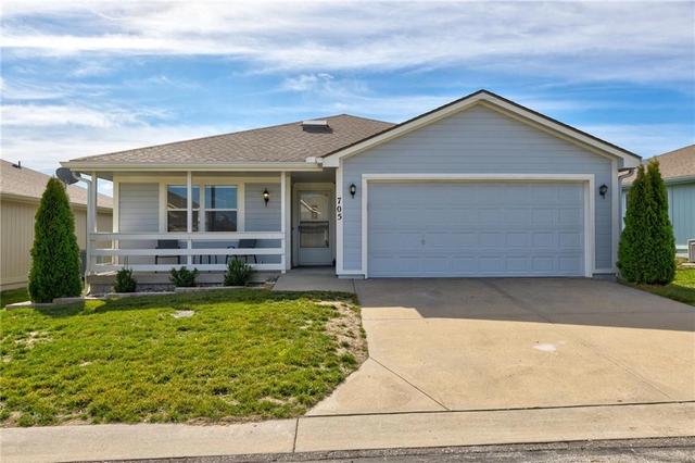 401 S Washington St, Raymore, MO 64083 | 22 Photos - Movoto