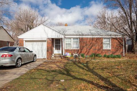 715 S Mission Rd, Wichita, KS 67207 | 18 Photos | MLS #609638 - Movoto