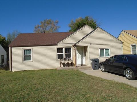 2427 N Piatt Ave, Wichita, KS 67214 | 4 Photos | MLS #619849 - Movoto