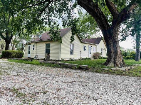 202 Central St, Harper, KS 67058 - Movoto.com