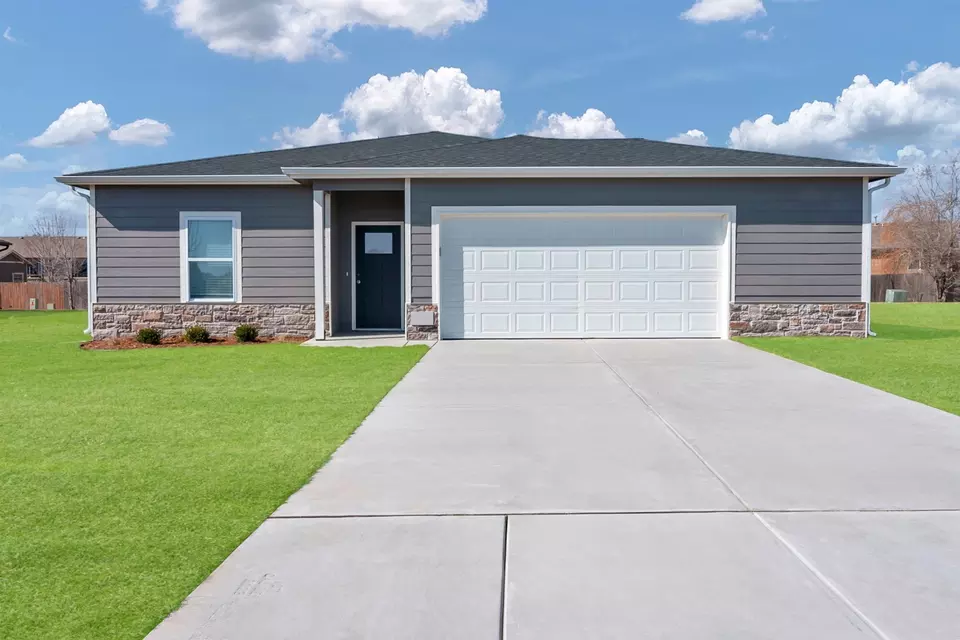 217 W Lakeside Dr, Cheney, KS 67025 | 33 Photos - Movoto
