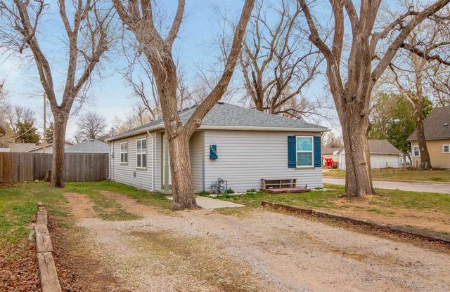 4838 w Newell St, Wichita, KS 67212 - Movoto