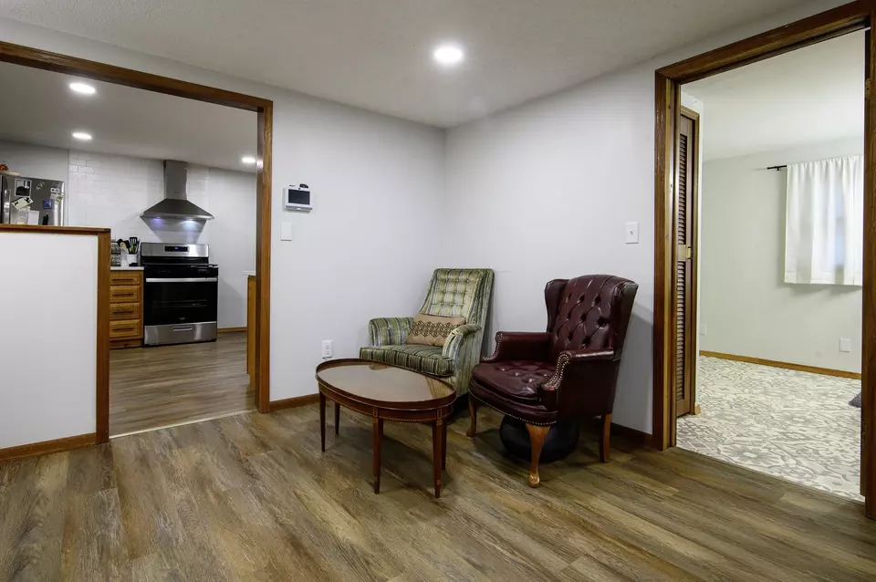 363 SW Midian Rd, El Dorado, KS 67042 | MLS# 663627 | 32 Photos - Movoto