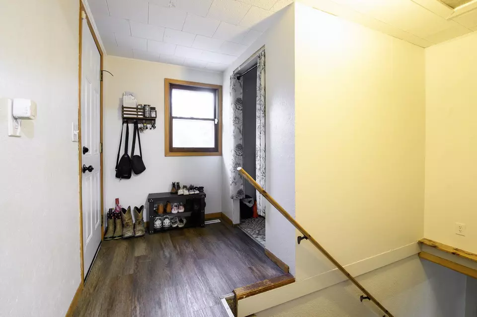 363 SW Midian Rd, El Dorado, KS 67042 | MLS# 663627 | 32 Photos - Movoto