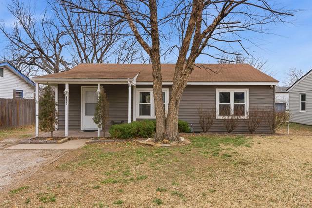810 N Anna St, Wichita, KS 67212 | MLS# 669102 | 20 Photos - Movoto