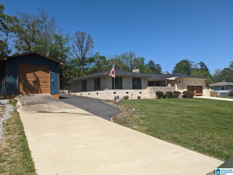 207 Southview Ave, Gadsden, AL 35904 | 61 Photos | MLS #1350714 - Movoto