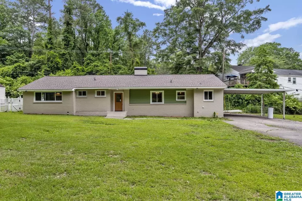 201 Crest Cir S, Jasper, AL 35501 | 31 Photos - Movoto