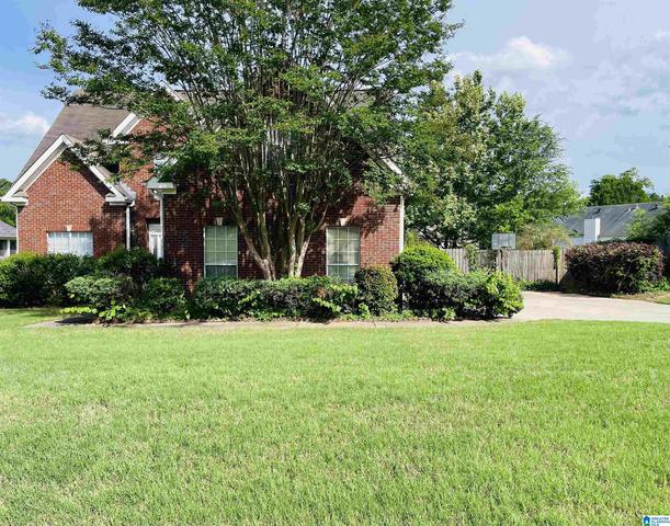 196 King James Ct, Alabaster, AL 35007 | MLS# 21417623 | 22 Photos - Movoto