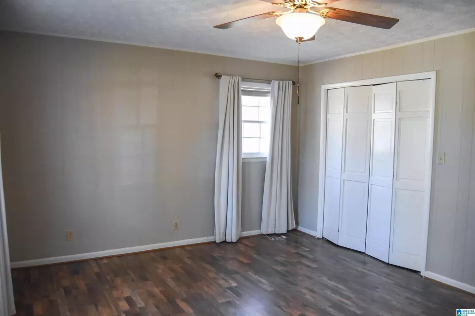 1809 Robinhood Dr, Oxford, AL 36203 | MLS# 21437808 | 53 Photos - Movoto