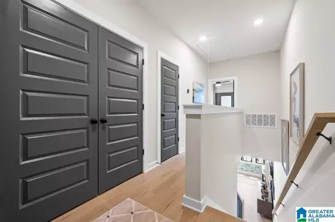 5842 Rivo Cres, Hoover, AL 35244 | MLS# 21456168 | 28 Photos - Movoto