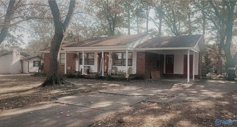317 Robinson St, Decatur, AL 35601 | 11 Photos | MLS #1822358 - Movoto