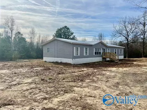 317 County Road 617, Section, AL 35771 | 28 Photos - Movoto
