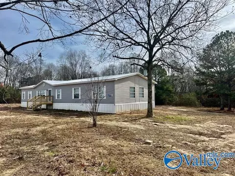 317 County Road 617, Section, AL 35771 | 28 Photos - Movoto