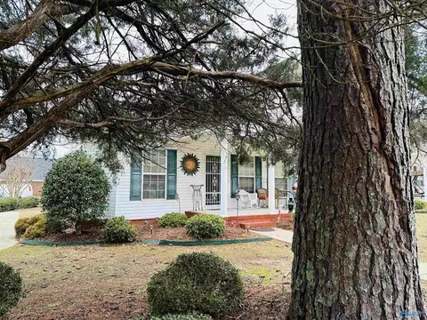 948 Sundown Dr, Arab, AL 35016 | 26 Photos - Movoto