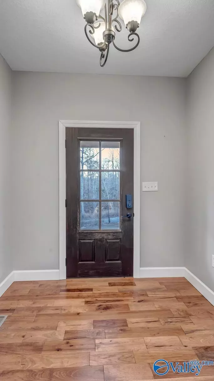 219 Red Wing Dr, Scottsboro, AL 35768 | 48 Photos - Movoto