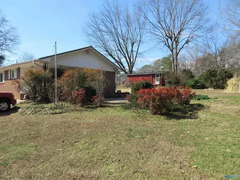 7039 County Road 75, Bridgeport, AL 35740 | 50 Photos - Movoto