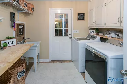 2001 Cotaco Valley Trl, Decatur, AL 35603 | 33 Photos - Movoto