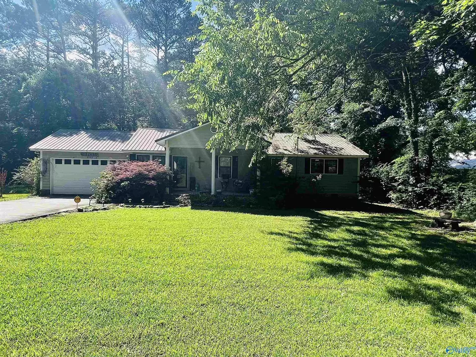 4993 Rainbow Dr, Rainbow City, AL 35906 | 32 Photos - Movoto