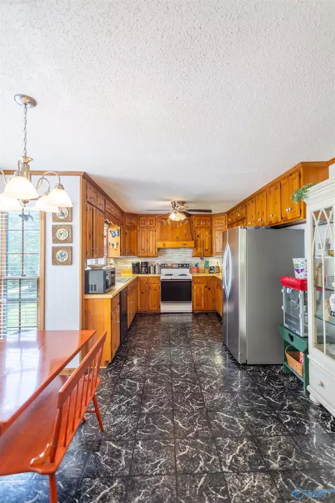 311 E Sunset Dr, Gadsden, AL 35904 | 46 Photos - Movoto