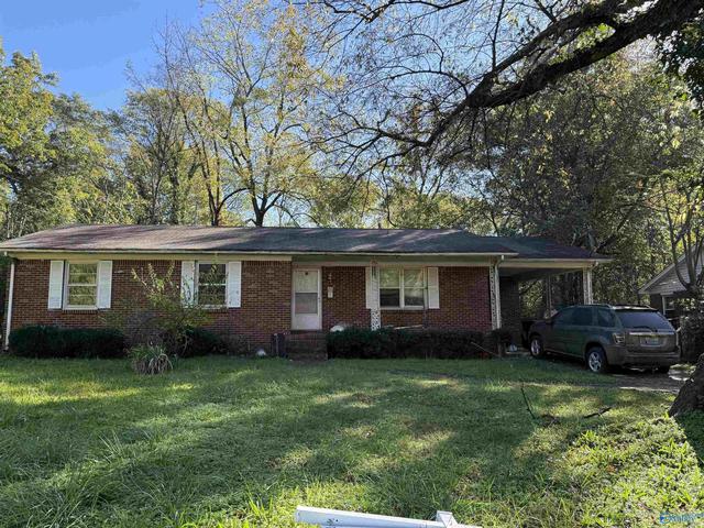 606 14th Ave, Decatur, AL 35601 | MLS# 21873949 | 17 Photos - Movoto