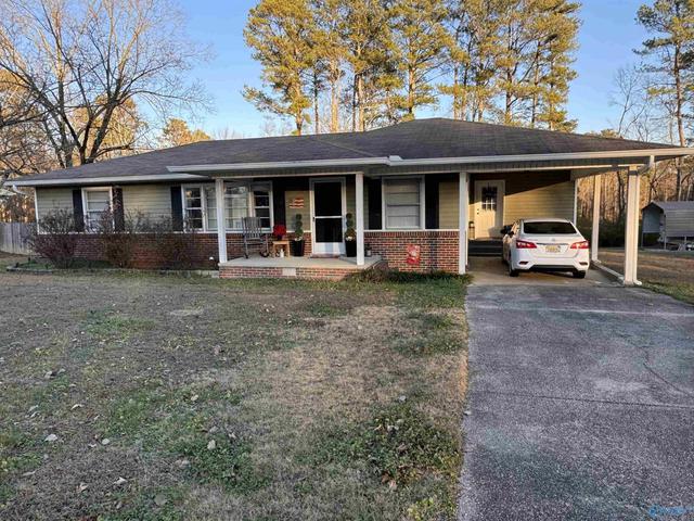 510 7th St, Arab, AL 35016 | MLS# 21877512 | 28 Photos - Movoto