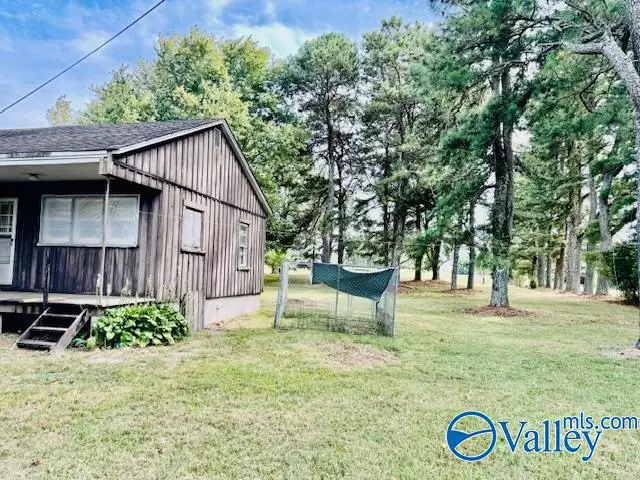 4102 Fischer Rd, Fort Payne, AL 35967 | MLS# 21880102 | 7 Photos - Movoto
