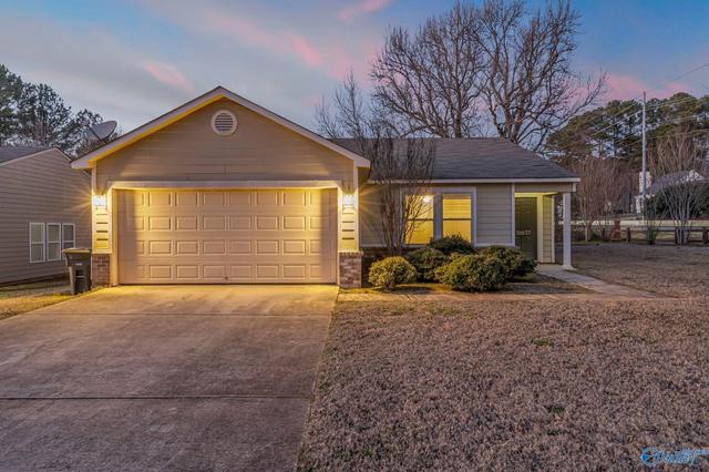 30037 Westfield Dr, Harvest, AL 35749 | MLS# 21883976 | 38 Photos - Movoto
