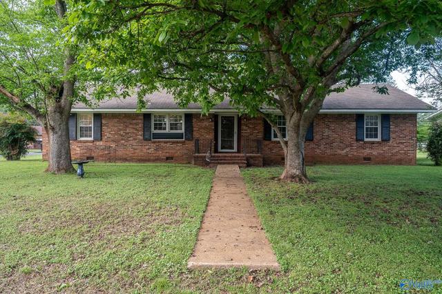 1101 Winston Dr, Athens, AL 35611 | MLS# 21885038 | 25 Photos - Movoto