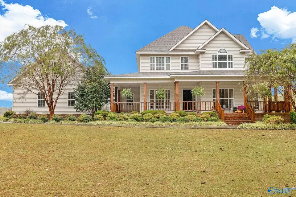 825 Wallace Rd, Arab, AL 35016 | MLS# 21903239 | 15 Photos - Movoto