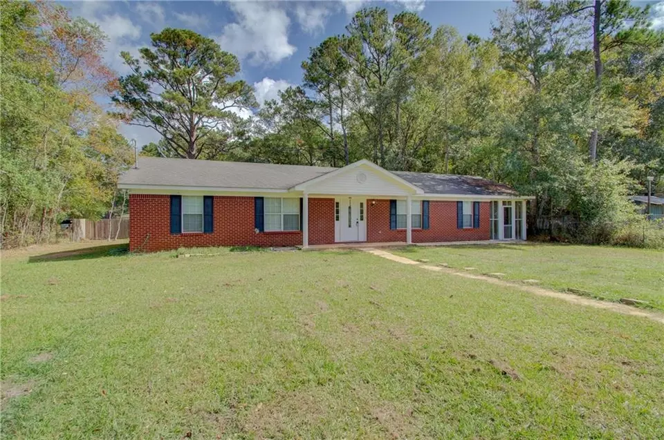 13915 Sprinkle Ave S, Bayou La Batre, AL 36509 | 24 Photos - Movoto