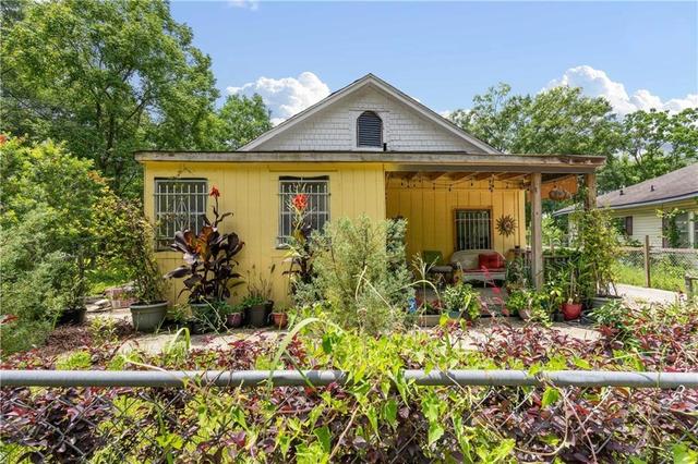 Bell Aire, Theodore Homes with 1 Baths For Sale - Movoto