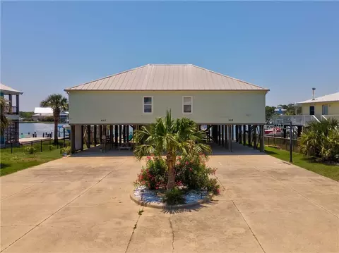 925 Delchamps Ave, Dauphin Island, AL 36528 | 78 Photos - Movoto