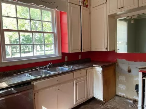 3302 S Perry St, Montgomery, AL 36105 | 11 Photos - Movoto