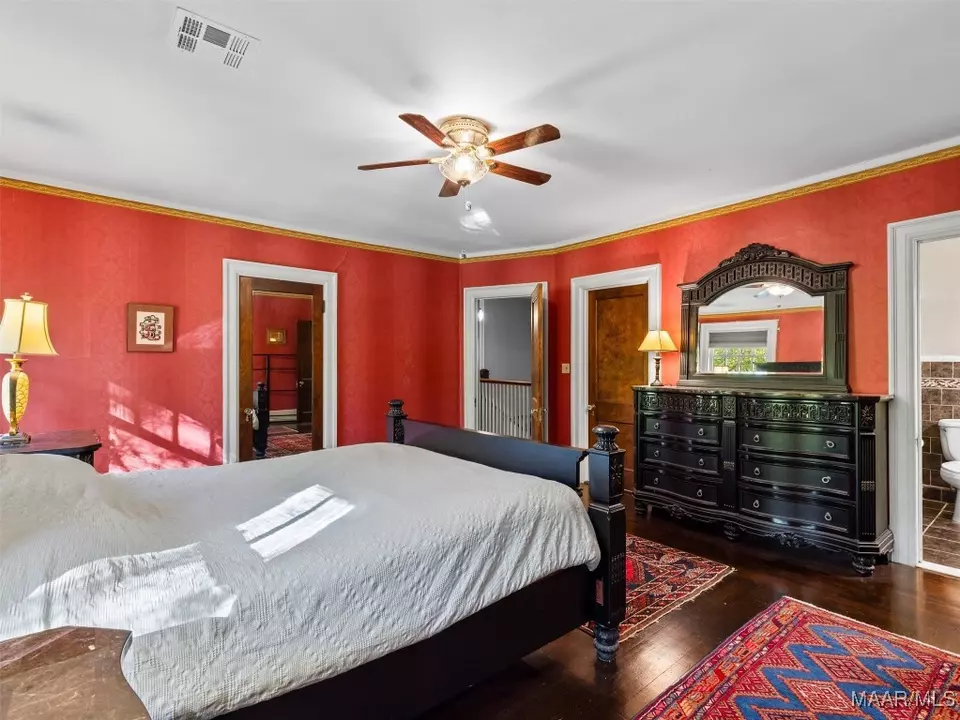 1513 S Perry St, Montgomery, AL 36104 | MLS# 581152 | 59 Photos - Movoto