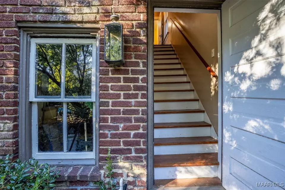 1513 S Perry St, Montgomery, AL 36104 | MLS# 581152 | 59 Photos - Movoto