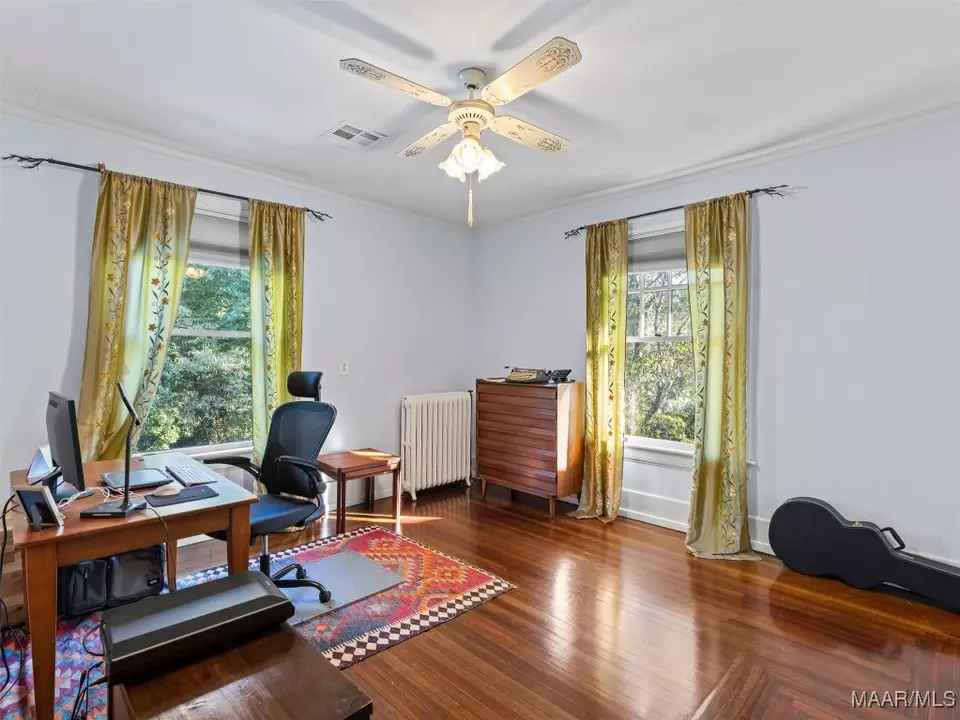 1513 S Perry St, Montgomery, AL 36104 | MLS# 581152 | 59 Photos - Movoto