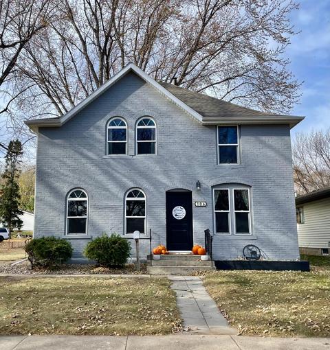 106 S Spring Ave, Springfield, MN 56087 | 44 Photos | MLS #6305682 - Movoto