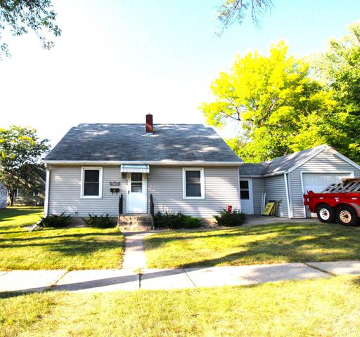 707 Minnesota Ave SE, Willmar, MN 56201 | 27 Photos - Movoto