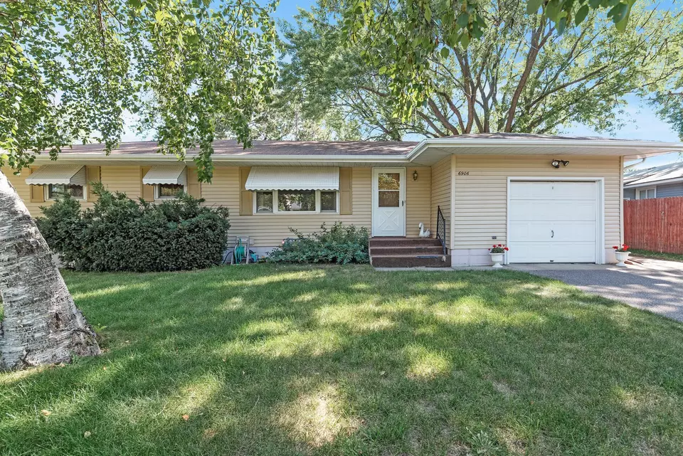 6906 Morgan Ave N, Brooklyn Center, MN 55430 | 35 Photos - Movoto