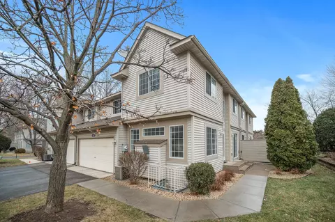 Roseville, MN Condos & Townhouses For Sale - Movoto