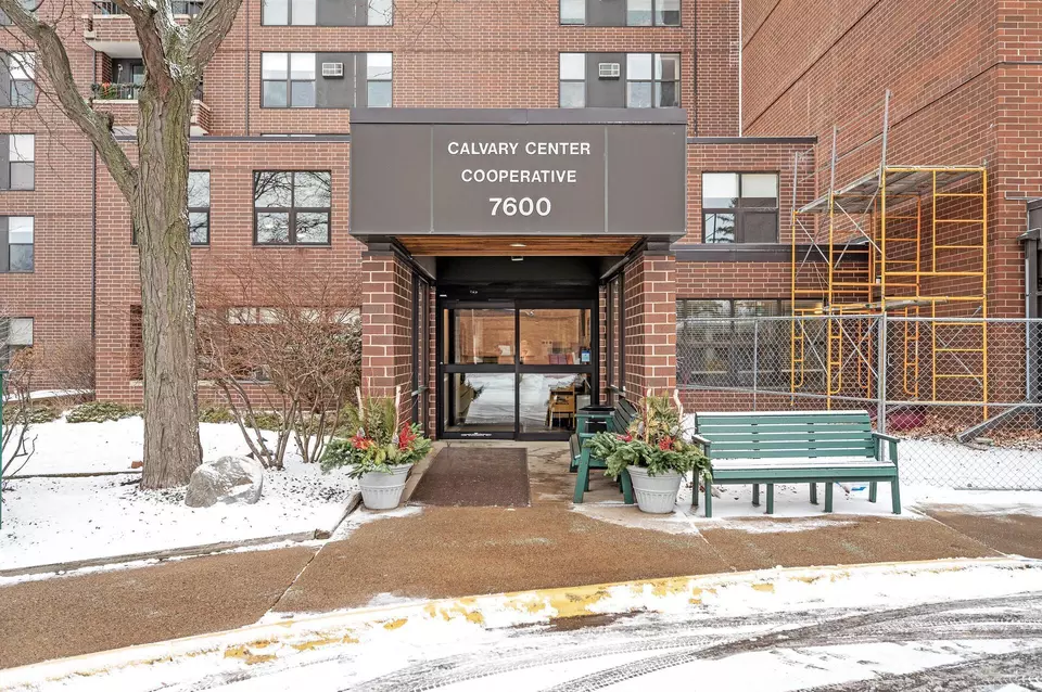 7600 Golden Valley Rd #612, Golden Valley, MN 55427 | 31 Photos - Movoto