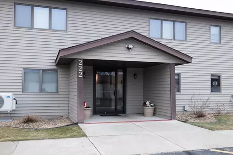 222 Sargent Dr #108, Red Wing, MN 55066 | 33 Photos - Movoto