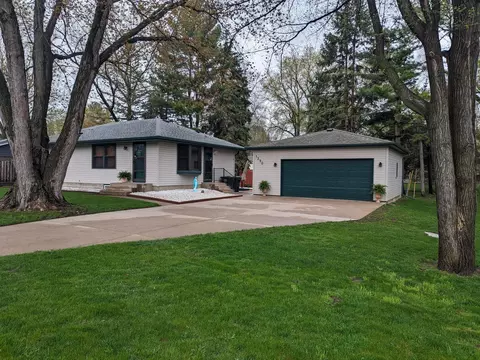 1040 Keefe St, Eagan, MN 55121 | 11 Photos - Movoto