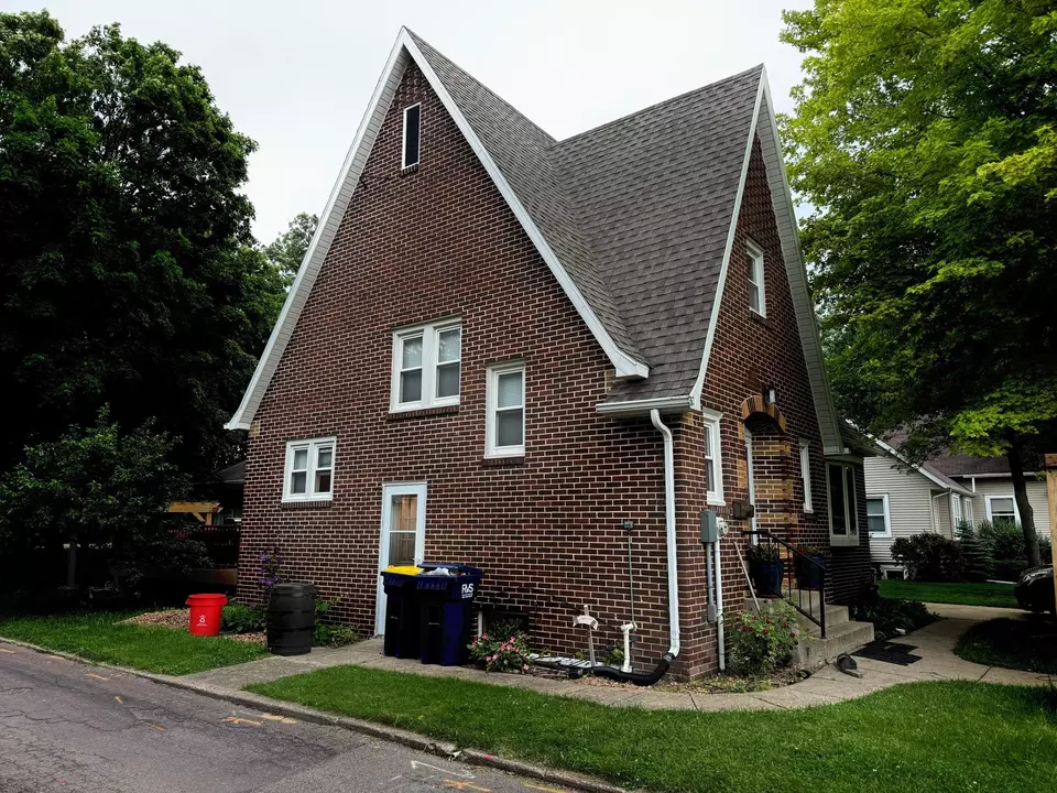 208 Saint Marys St NE, Sleepy Eye, MN 56085 | 3 Photos - Movoto