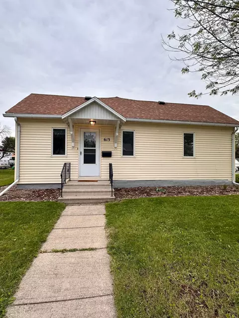 613 S Section Ave, Spring Valley, MN 55975 | 11 Photos - Movoto