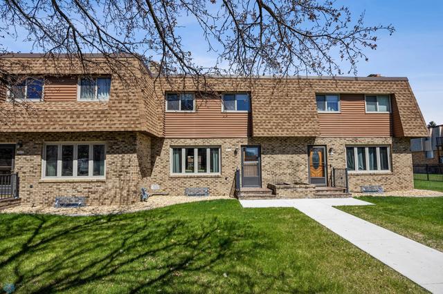 1402 E Gateway Cir S #L, Fargo, ND 58103 | MLS# 6708392 | 35 Photos ...