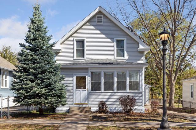 1171 Seminary Ave, Saint Paul, MN 55104 | MLS# 6713789 | 38 Photos - Movoto