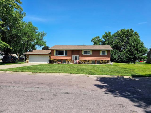 402 E 2nd St N, Truman, MN 56088 | MLS# 6754393 | 61 Photos - Movoto