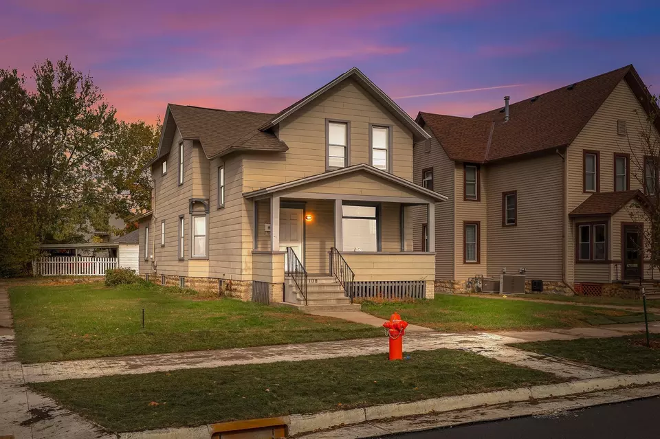 1178 W Broadway St, Winona, MN 55987 | MLS# 6811059 | 33 Photos - Movoto