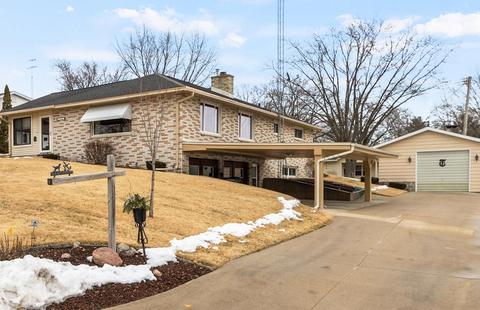 91 Portage Homes for Sale - Portage WI Real Estate - Movoto